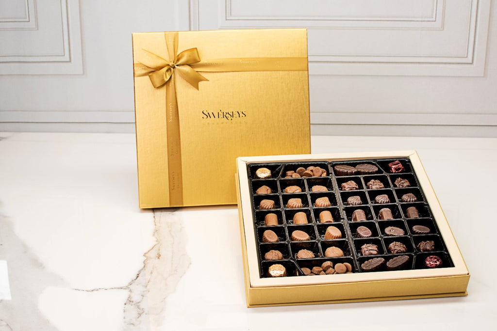 Deluxe Gold Chocolate Gift Box – Bereaveme