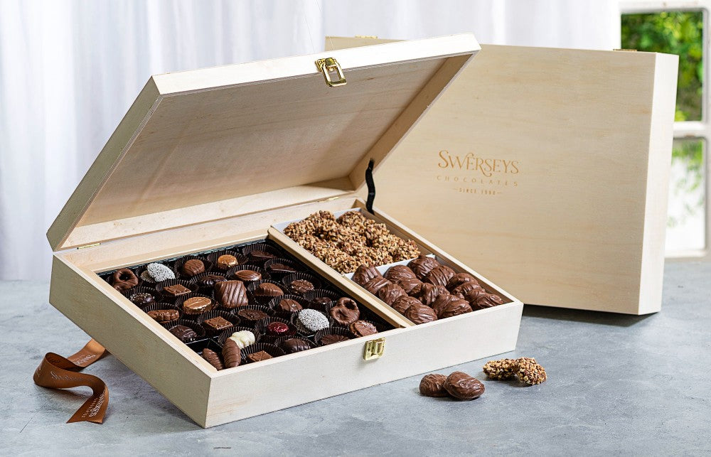 Designer Wood Large Chocolate Gift Box – Bereaveme
