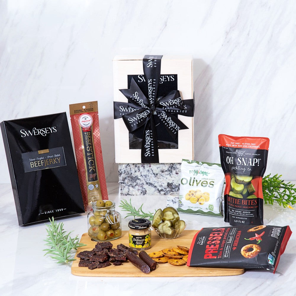 Deluxe Lover Charcuterie Gift Box – Bereaveme